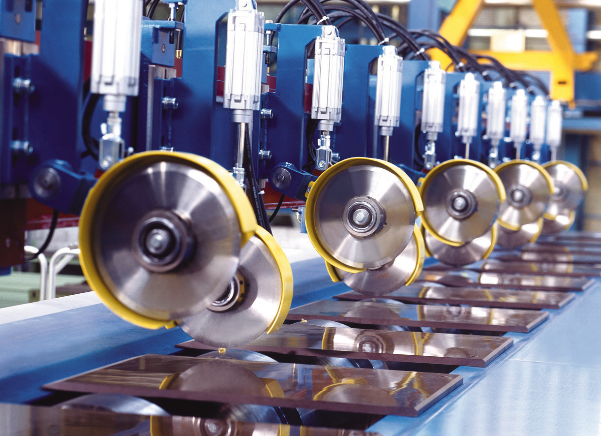 Pulp finishing / cutter-layboy