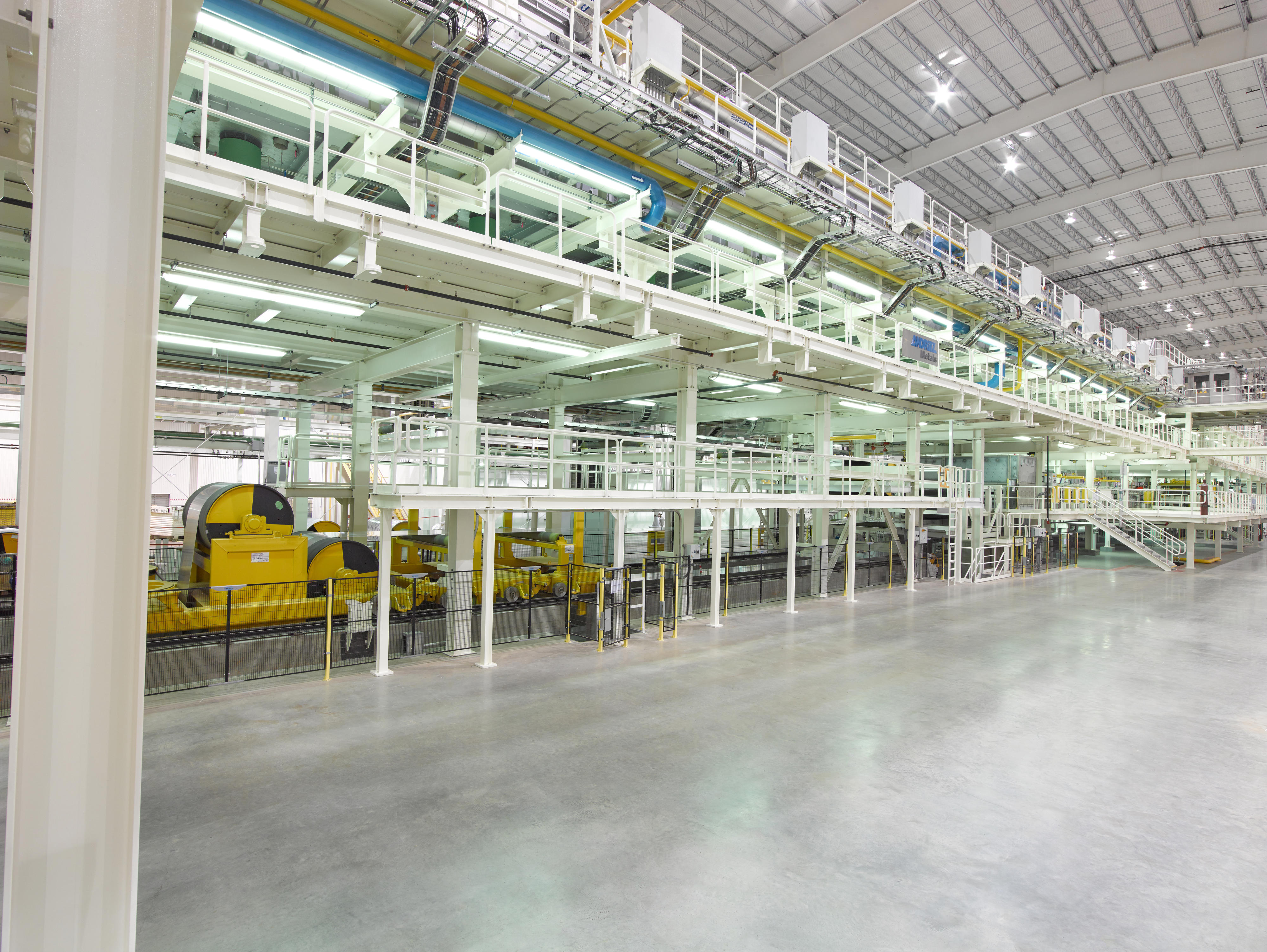 Continuous aluminum annealing and pickling line