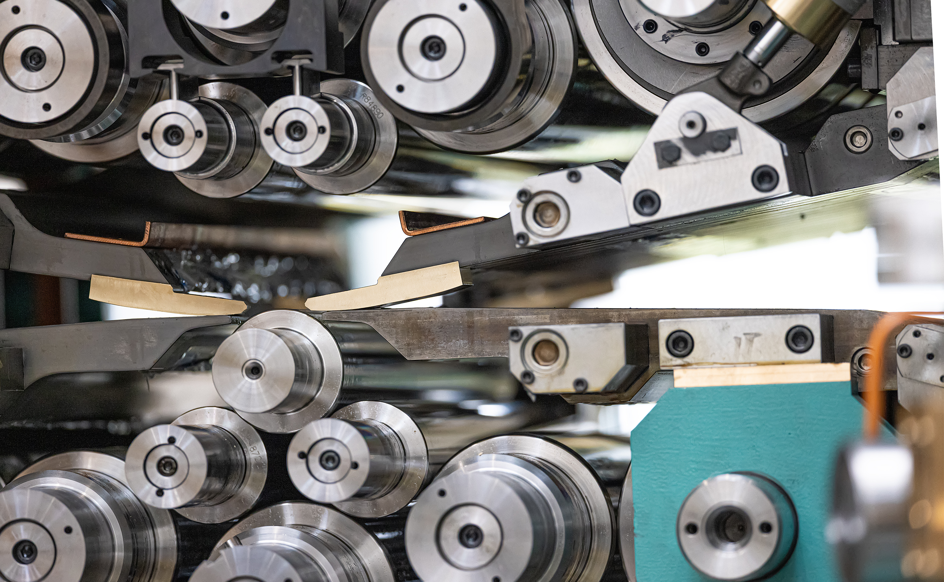 ADMOS - Pass Schedule Optimization and Flatness Precalculation