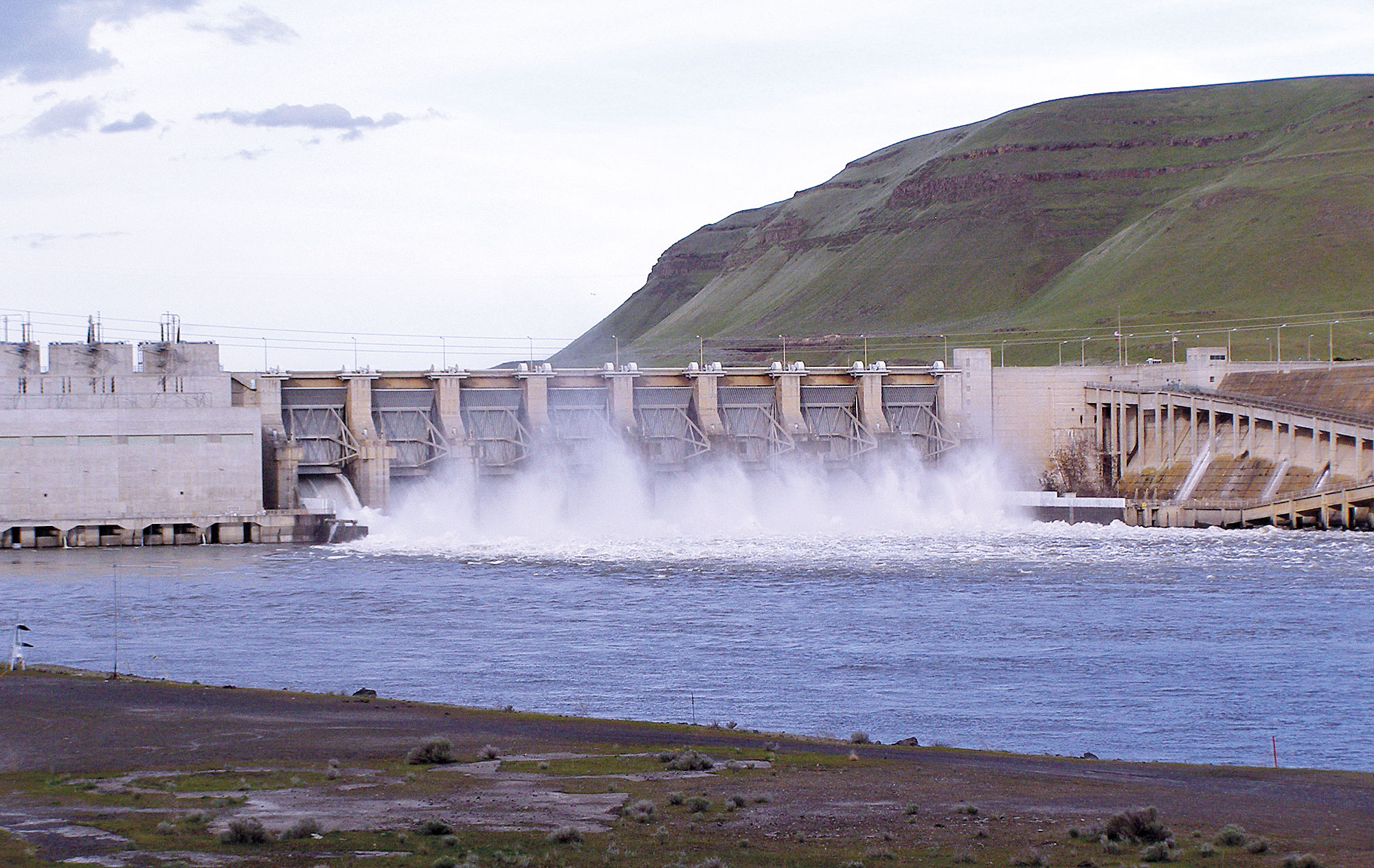 Hydro News 29 - USA - Lower Monumental Dam