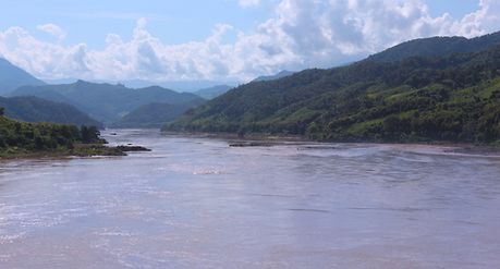 Hydro News 31 - Pictures of Xayaburi in Lao, PDR