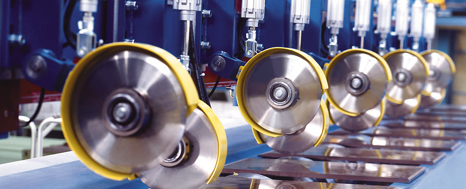 Pulp finishing / cutter-layboy