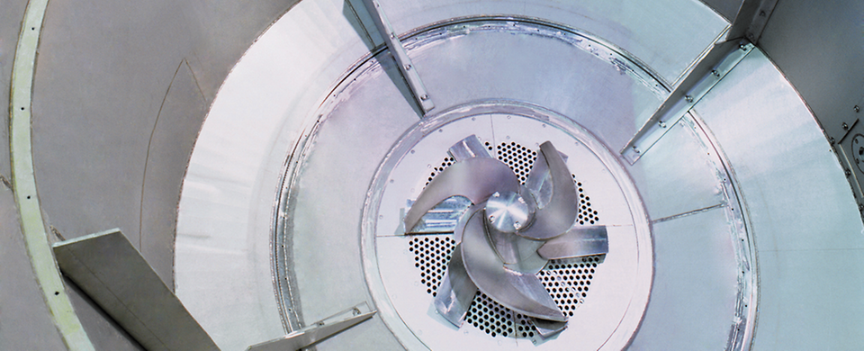 Low-consistency pulping - recycled and virgin fiber pulps