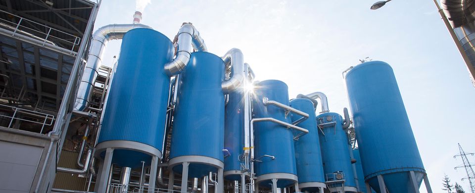 Liquid methanol plants